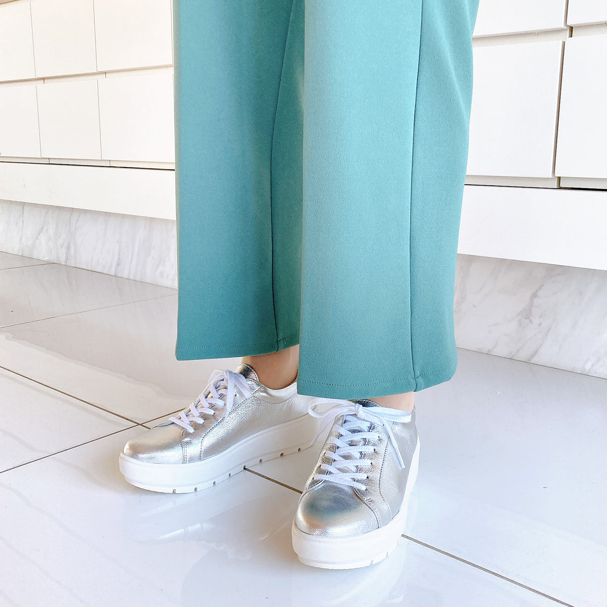 Vue レースアップレザースニーカー 【VO81691】 – EIZO WEB SHOP